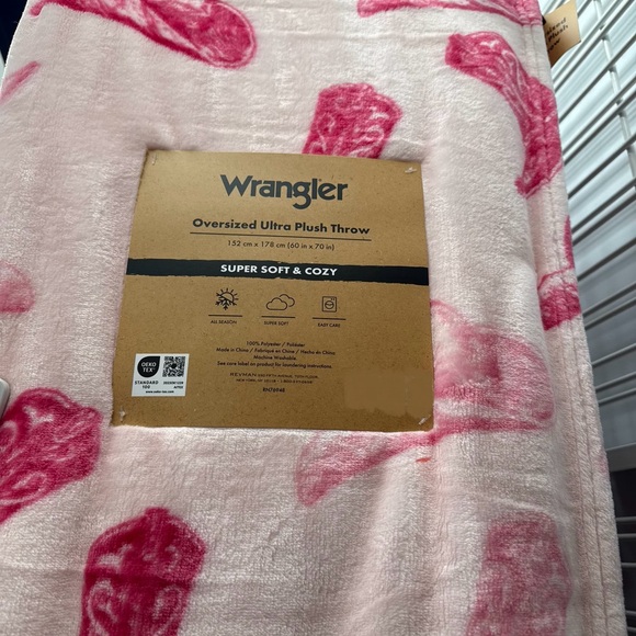 Wrangler | Bedding | Wrangler Pink Cowboy Boots Hats Plush Throw | Poshmark